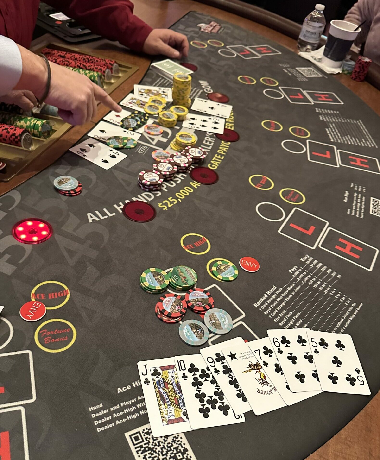 Lucky Guest Hits 7 Card Straight Flush Pai Gow Jackpot for $141,461 at ...